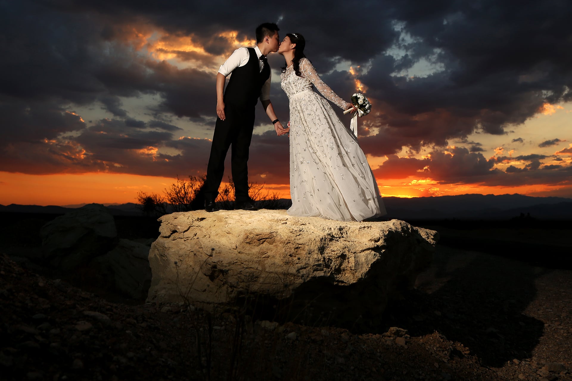 All-Inclusive Weddings & Photography - Valley of Fire Wedding